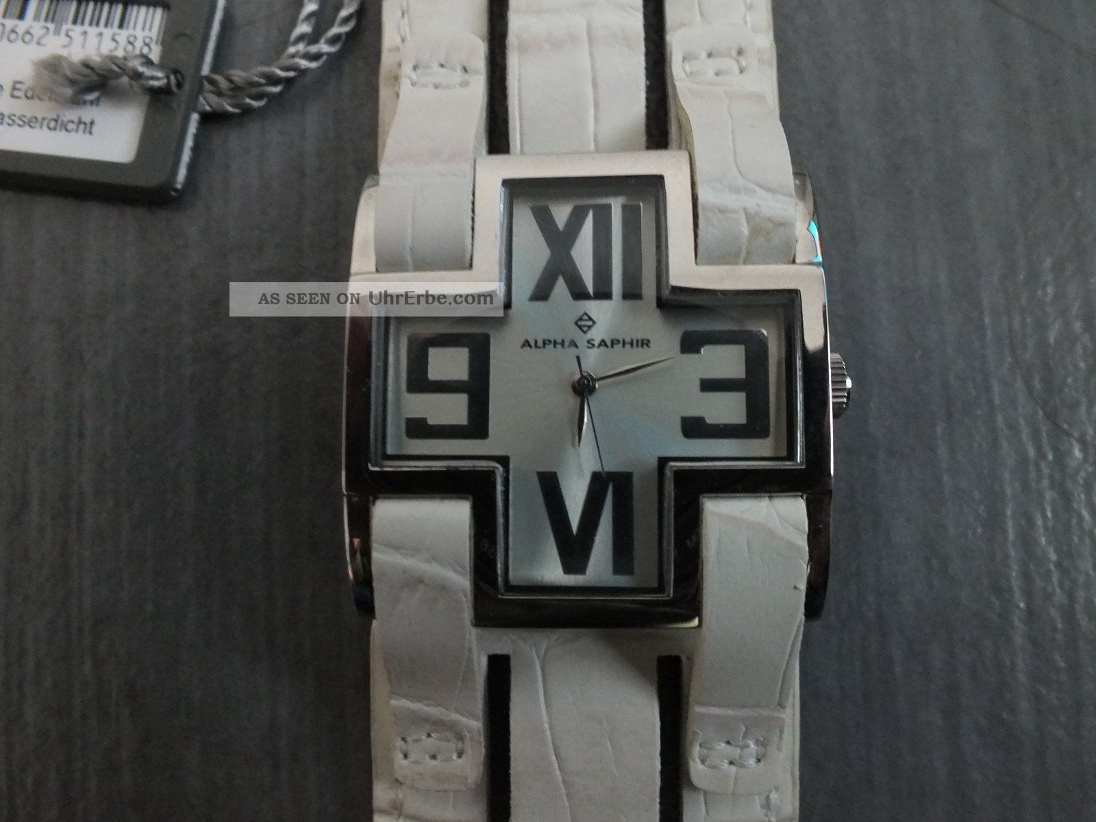 Damenuhr Von Alpha Saphir