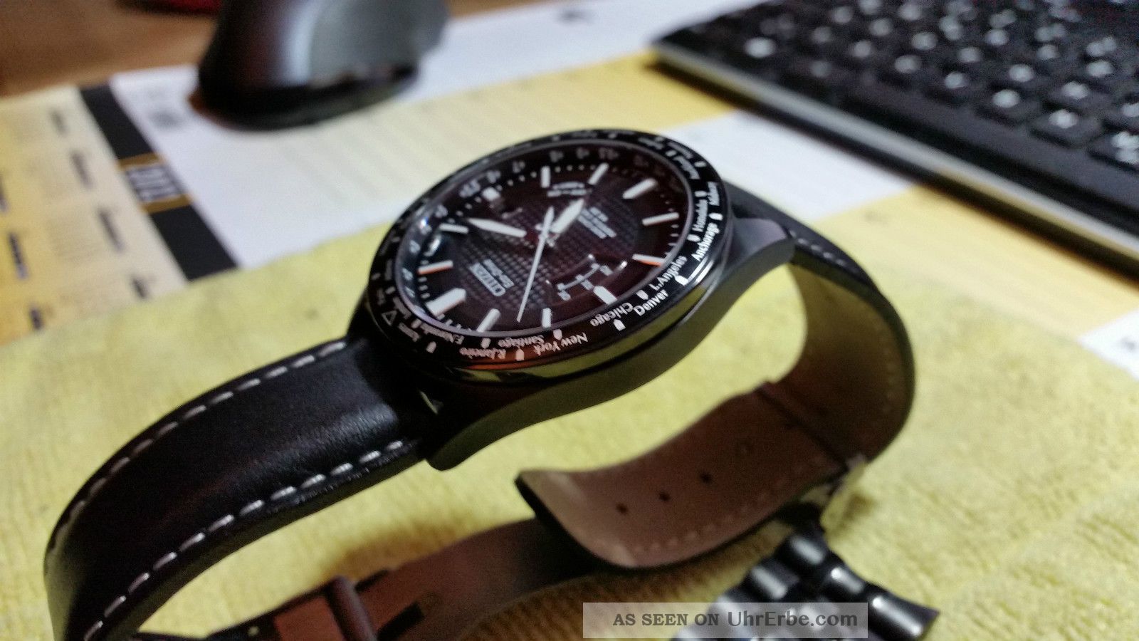 Citizen Cb0025 - 56e Eco Drive Funkuhr In Schwarz 2 Mal Getragen