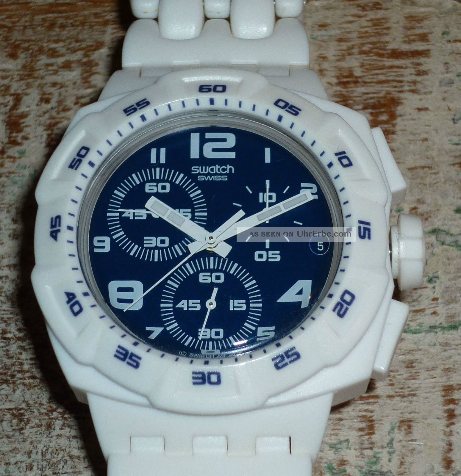 Swatch Chrono Blue Purity Uhr; Chronograph, Datum, Blau/weiß