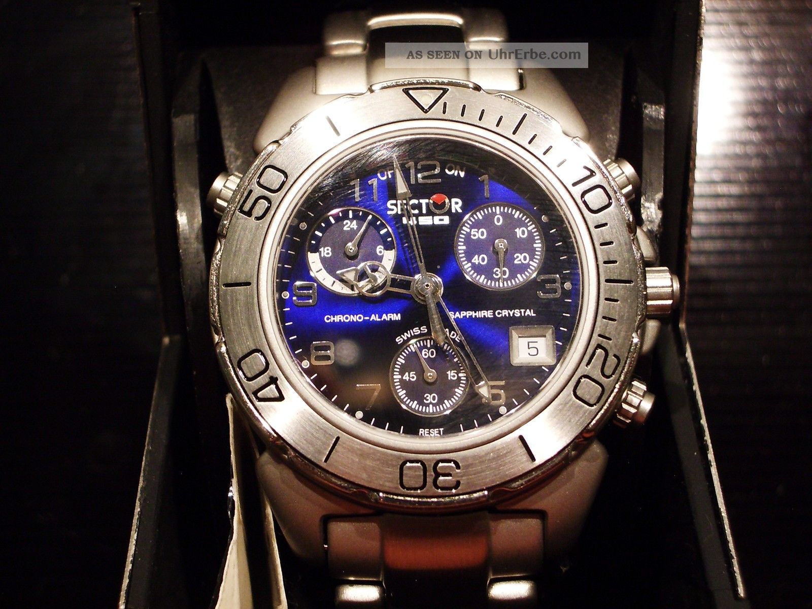 Sector 450 Swiss Made Alarm Chronograph Saphir Glass Herren Taucheruhr