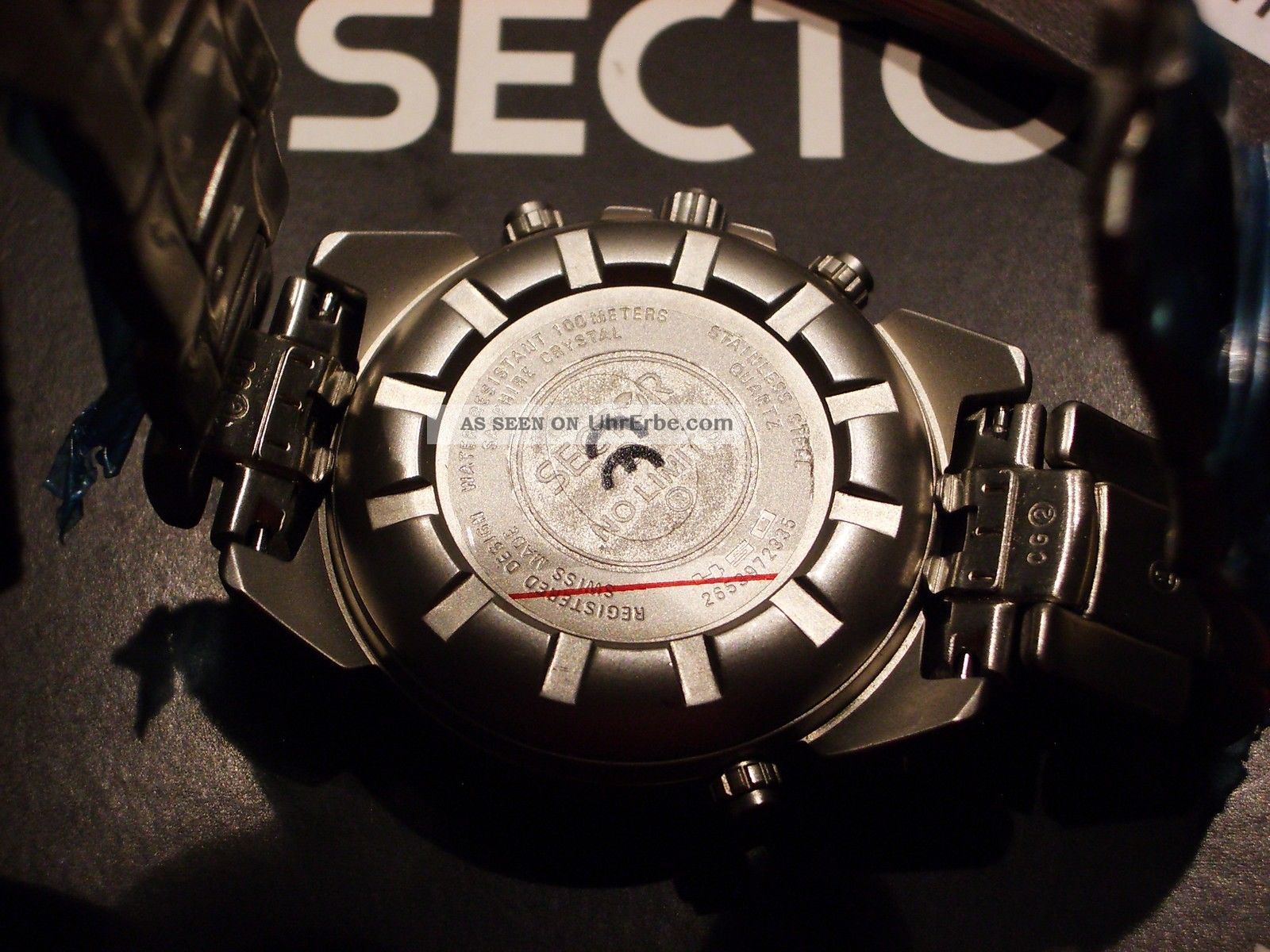 Sector 450 Swiss Made Alarm Chronograph Saphir Glass Herren Taucheruhr