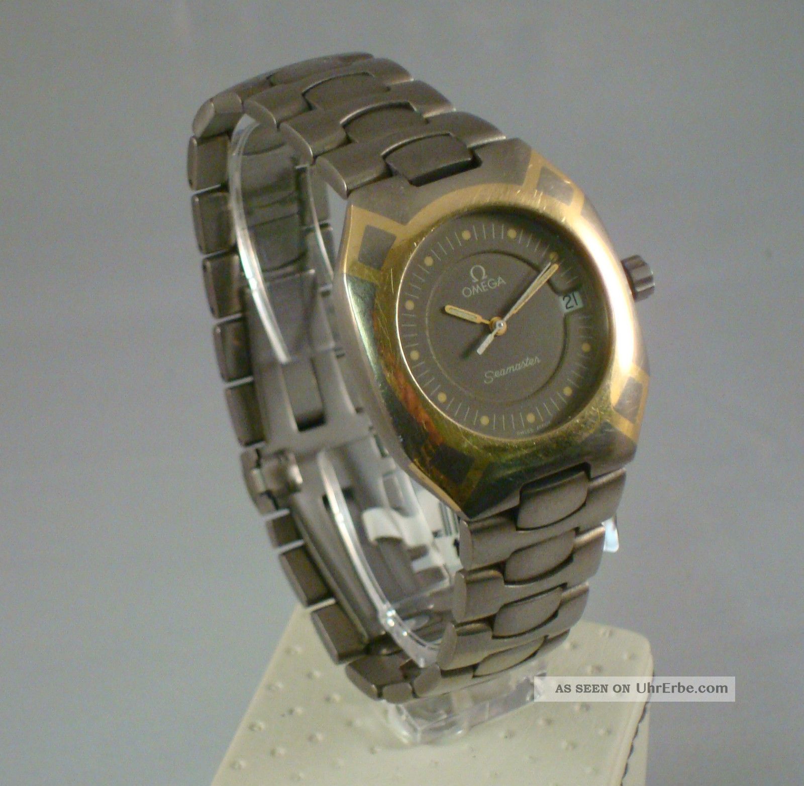 Omega Seamaster Titane Titan/ Gold Quarz