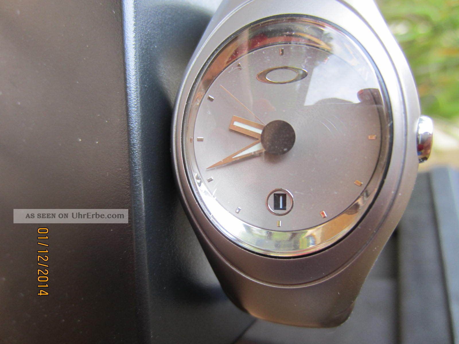 Oakley Icon Wie Timebomb Titan Uhr Mit Box Time Bomb